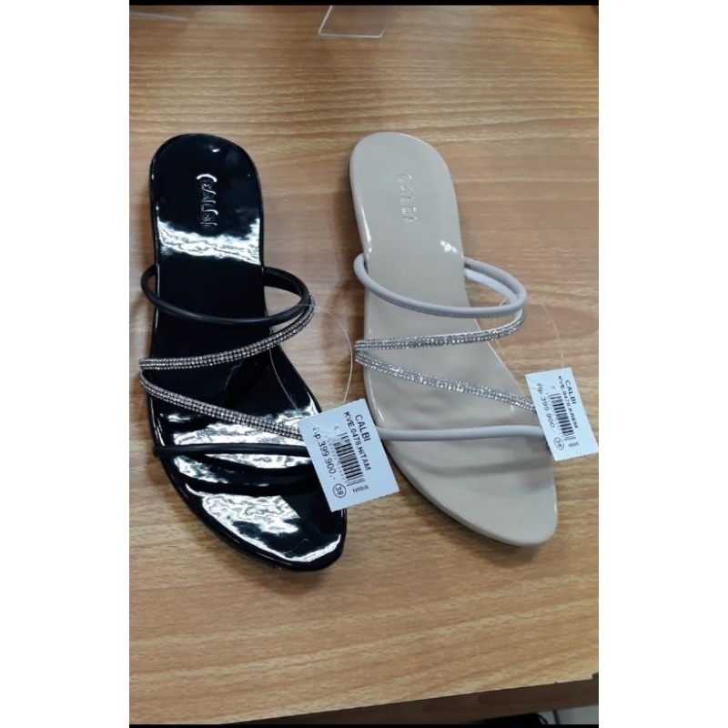 Jual Sandal Flat Calbi terbaru KV 0478 | Shopee Indonesia