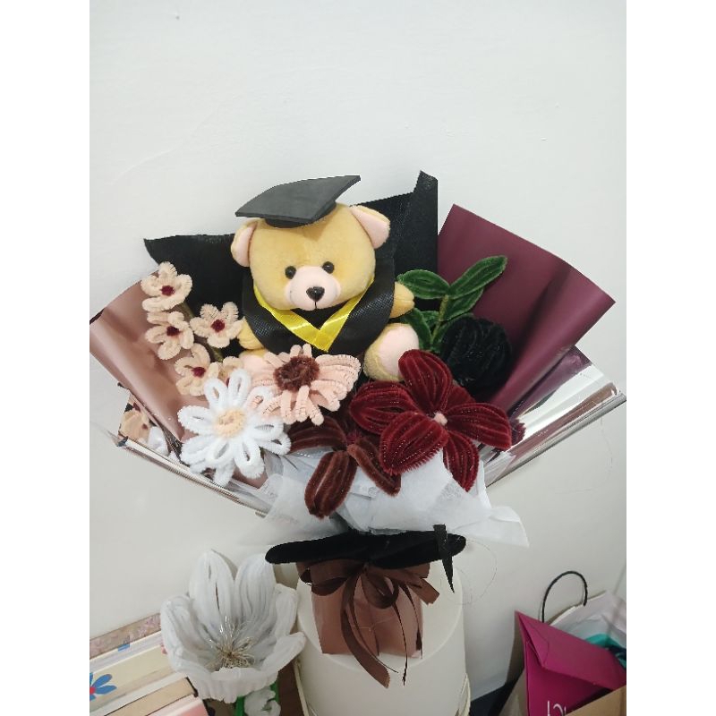 Jual Bucket Boneka Bucket wisuda Bouquets Hadiah | Shopee Indonesia