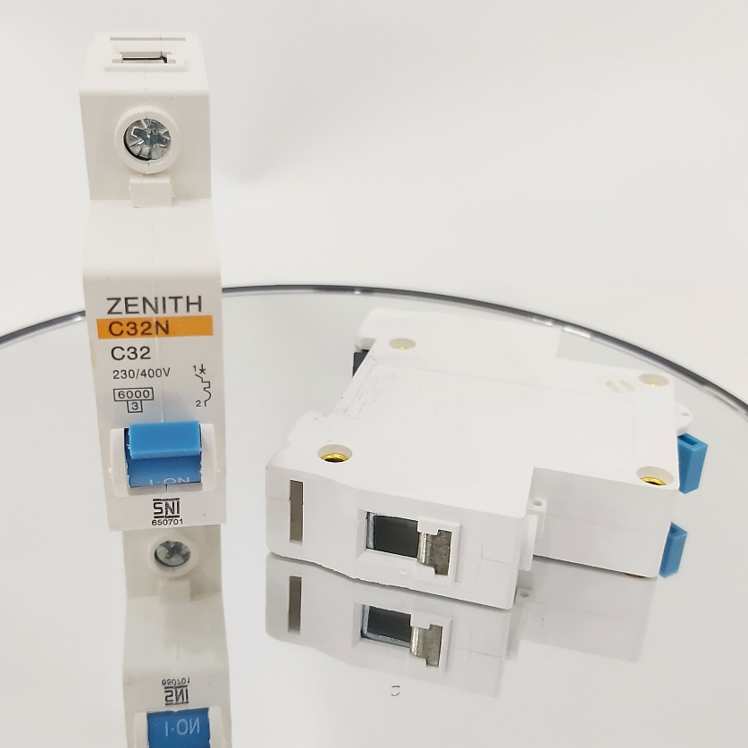 Jual MCB LISTRIK ZENITH 1P 32A / MINI CIRCUIT BREAKER 1P 32 AMPERE 1POLE | Shopee Indonesia