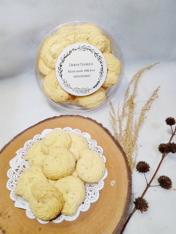 Jual kue sagu keju kemasan toples 250gram | Shopee Indonesia