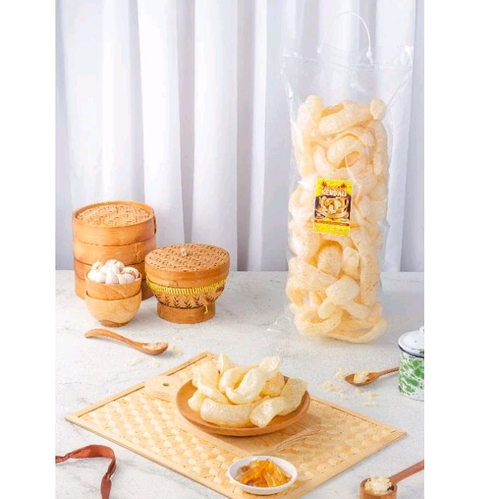 Jual Kerupuk Rambak kerbau Super Asli Kudus 200 gr Cap Sapi | Shopee ...
