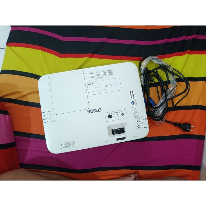 Jual Projector EPSON EB-2055 5000 Lumens Eb 2055 Proyektor | Shopee ...