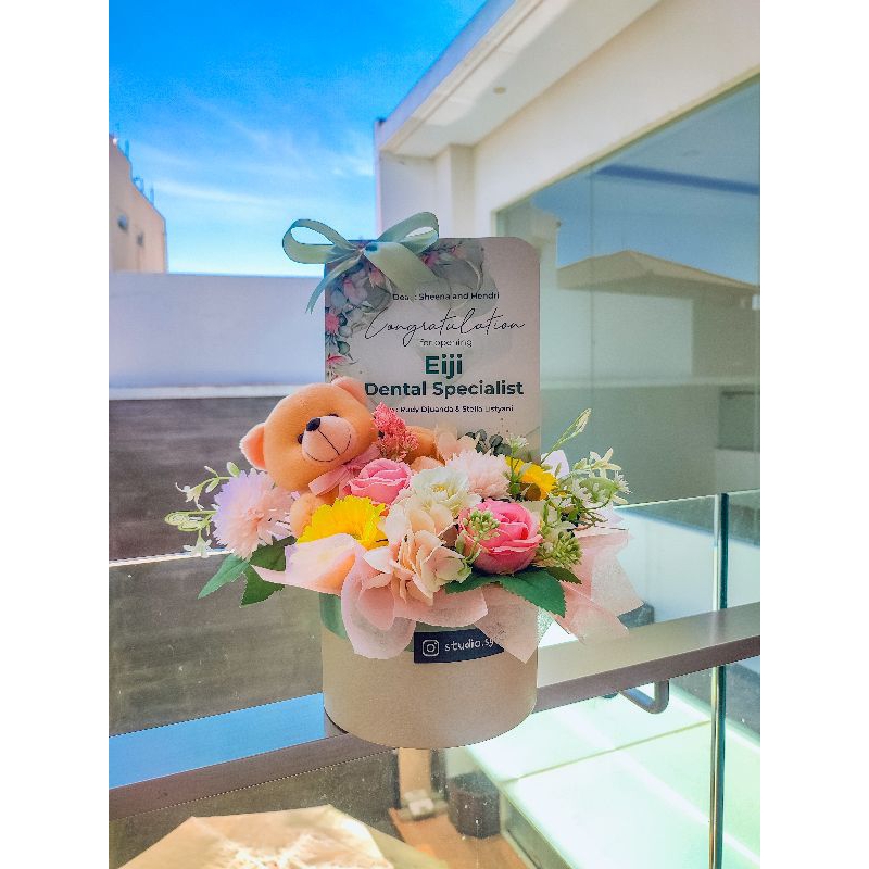 Jual BLOOM BOX / GRAND OPENING TOKO / BUKET WISUDA / HADIAH BUKET ...