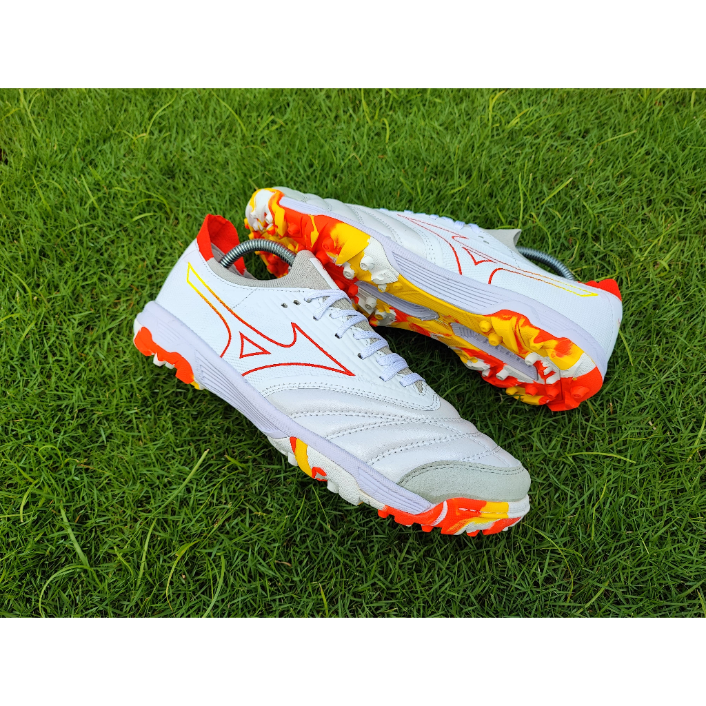 Jual Sepatu Futsal Mizuno Morelia Neo Sala Beta Japan Turf White Fiery ...