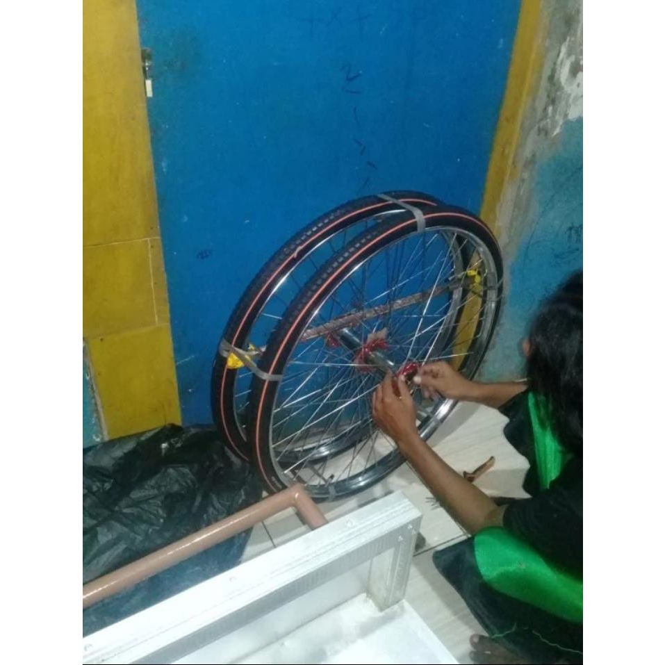 Jual Roda Gerobak Becak Biasa Ring 28 (Ban Swallow) | Shopee Indonesia