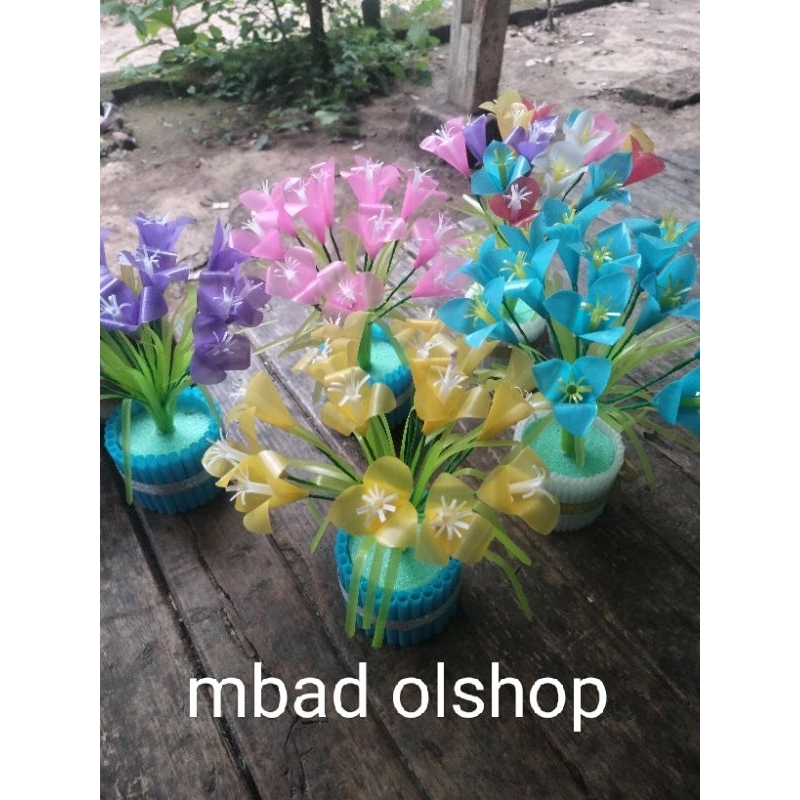 Jual bunga sedotan dan potnya/kerajinan sekolah/prakarya daur ulang/ hiasan rumah | Shopee Indonesia