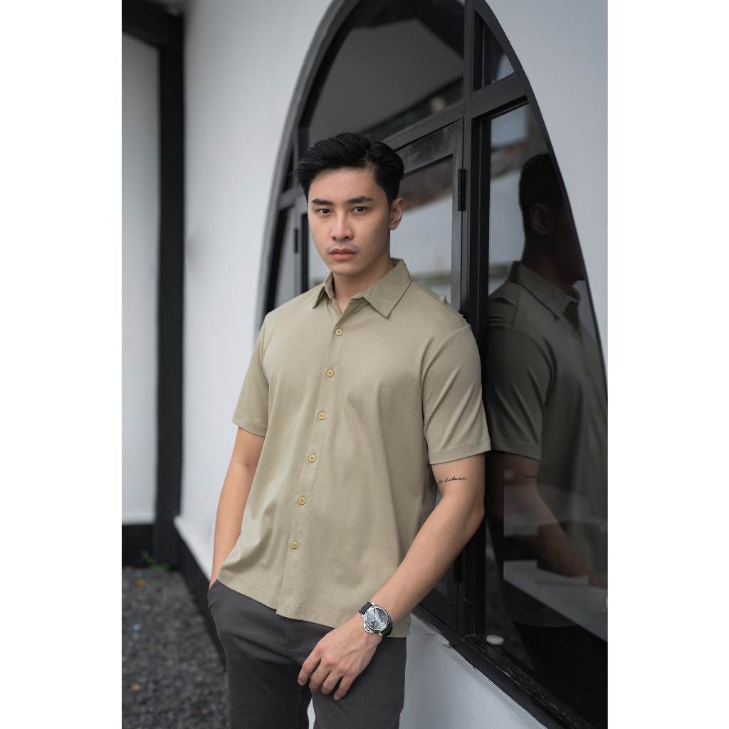 Jual Saga Kemeja Kaos Cotton Air in Khaki - Kemeja Premium Lengan Pendek Bahan Cotton Air Khaki ...