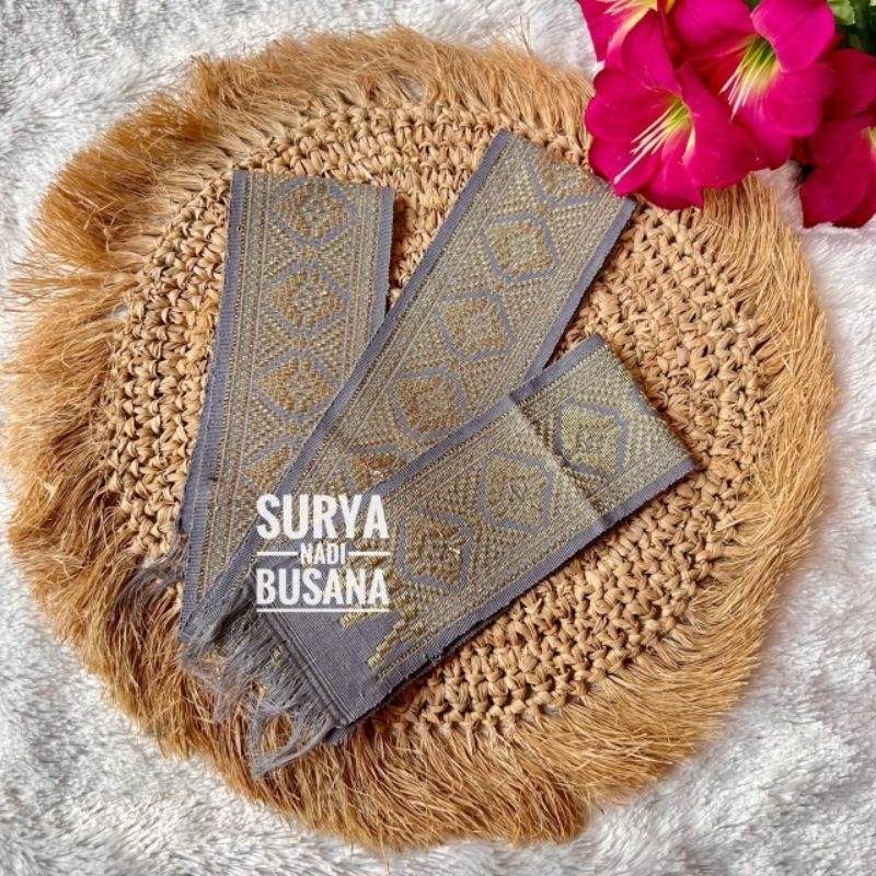 Jual Selendang songket bali asli tenun benang emas | Obi songket bali ...