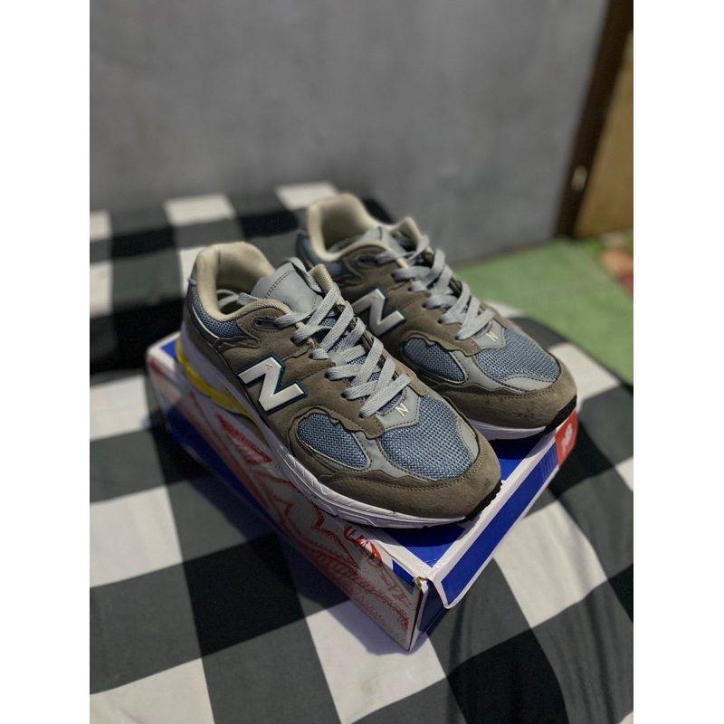 Jual SEPATU NEW BALANCE 2002r | Shopee Indonesia