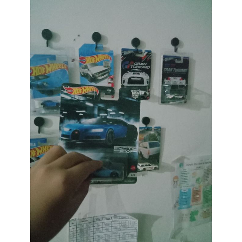 Jual Hotwheels Premium Buggati Ciron dan land Rover | Shopee Indonesia