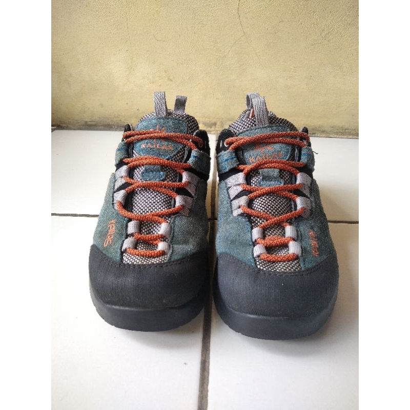 Jual Sepatu Hiking Climbing KAILAS Women's second | Shopee Indonesia