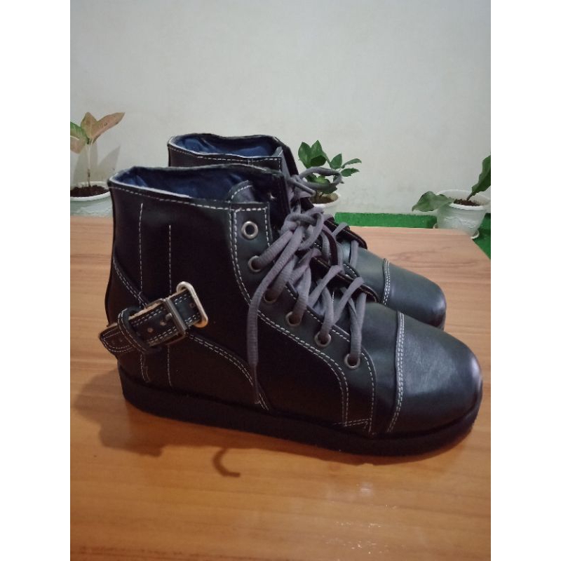 Jual Sepatu koreksi orthopedi kaki bengkok CTEV - Ready | Shopee Indonesia