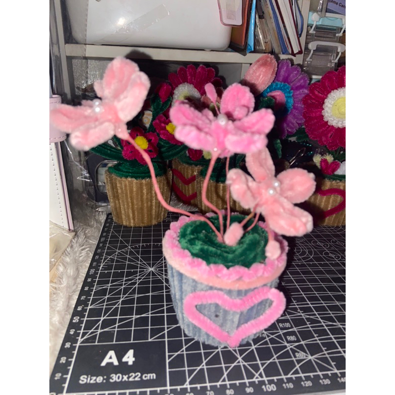 Jual Butterfly | Bunga kawat bulu | Pipe Cleaner Flower | Pot bunga ...