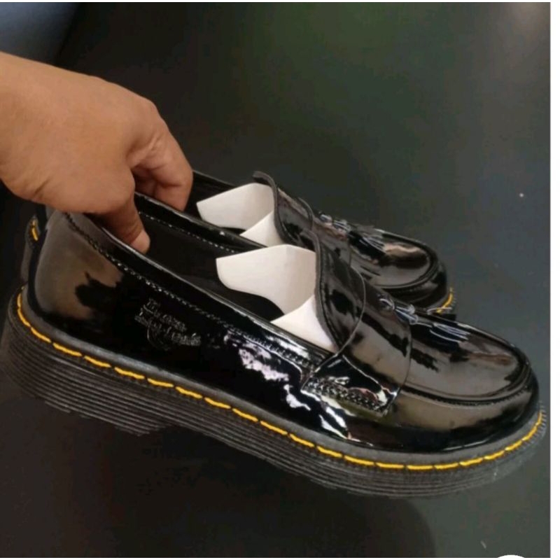 Jual sepatu,dokmart,martin,peny,loapers,pria, glossy wanita,pormal,slip ...