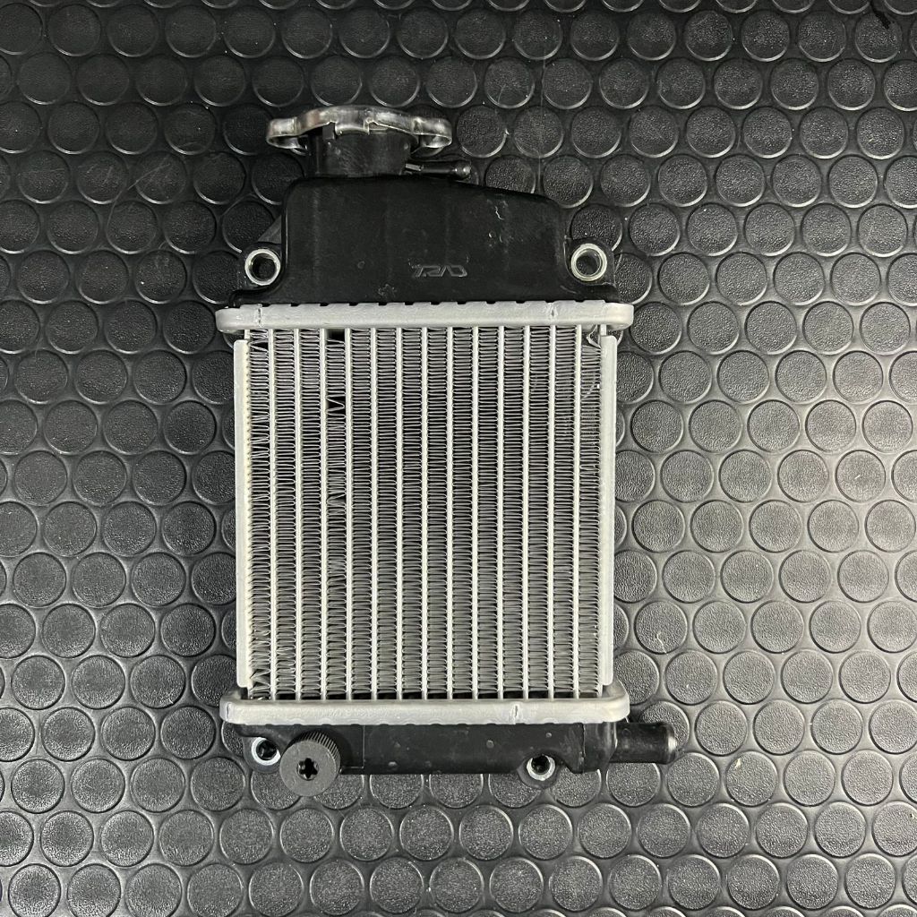 Jual RADIATOR VARIO 125/150 PCX VARIO RADIATOR VARIO KZR VARIO 125 150 ...