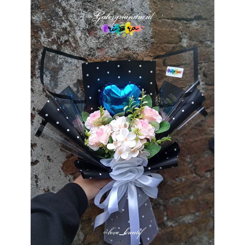 Jual Buket Bunga/ Buket Lamaran/ Buket Ulang Tahun/ Buket Wisuda (RR2 ...