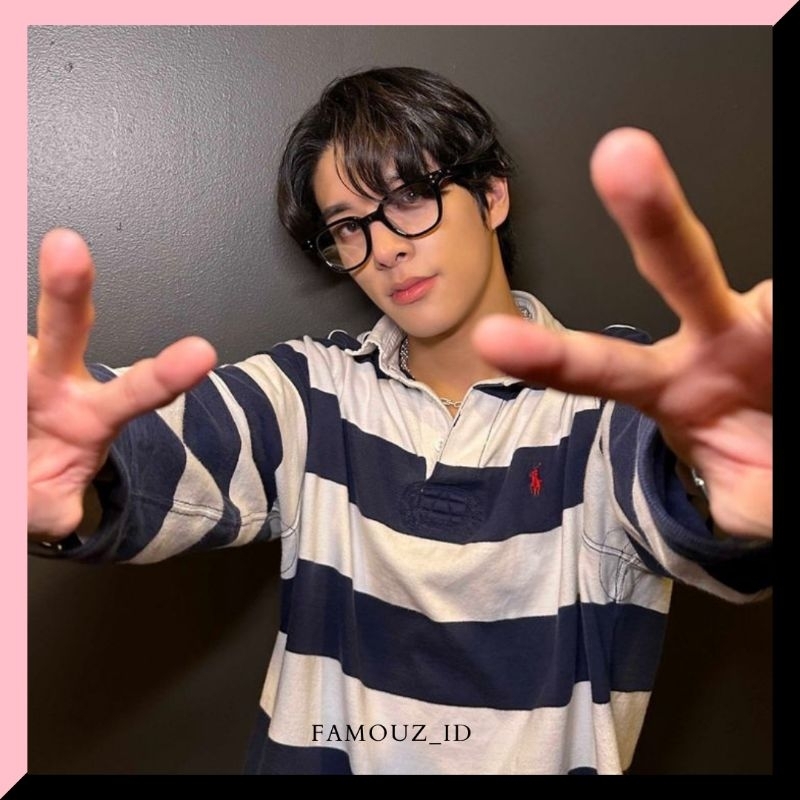 Jual BAJU GARIS JAKE SIM LEE HEE SEUNG ENHY PEN | Shopee Indonesia