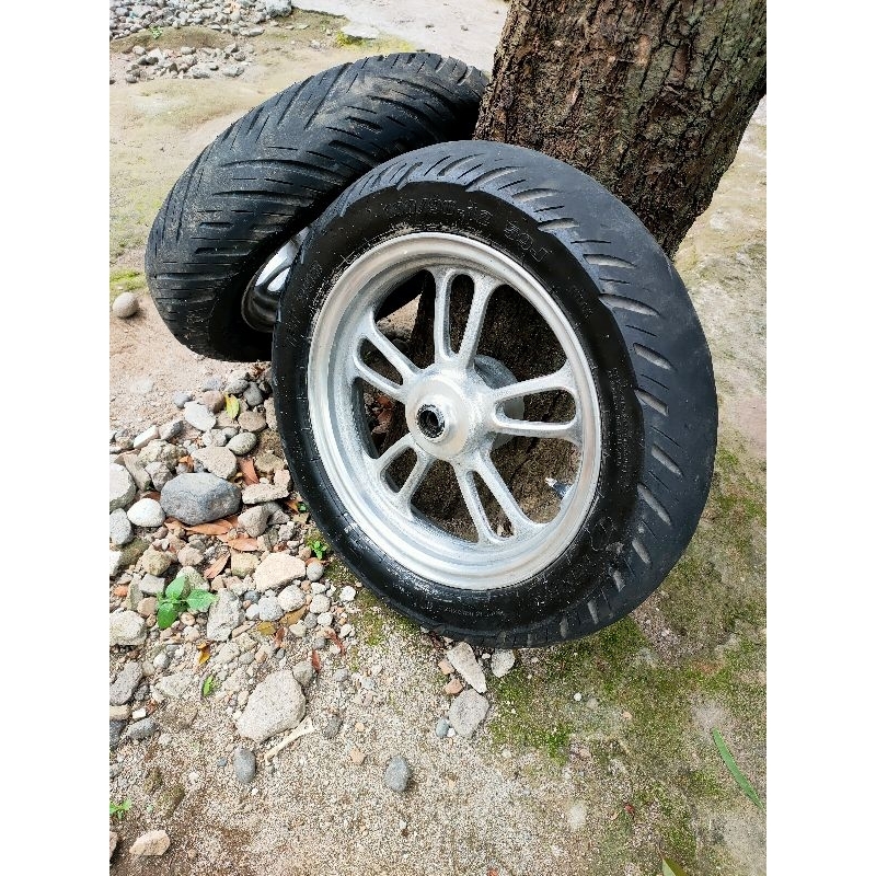 Jual velg scoopy 2024 original lepasan motor bonus ban | Shopee Indonesia