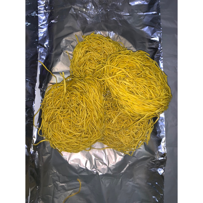 Jual mie kuning bulat asli padang SINAR MATAHARI 1kg | Shopee Indonesia