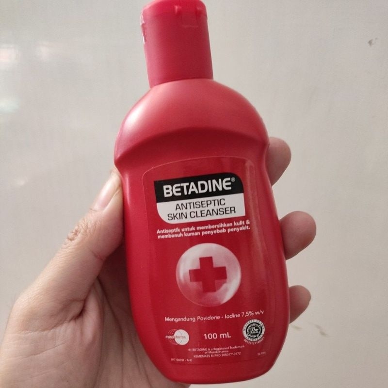 Jual BETADINE ANTISEPTIC SKIN CLEANSER (MERAH) sabun 100ml | Shopee ...