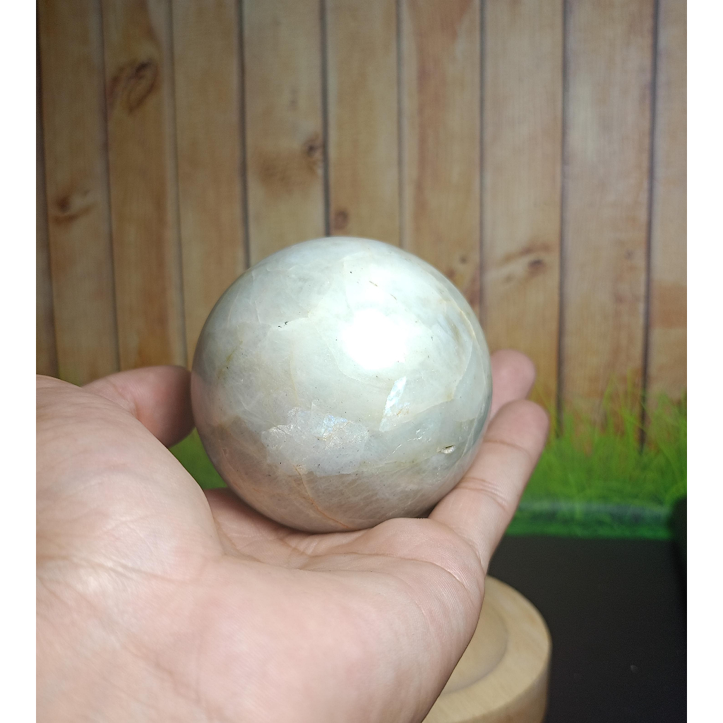 Jual Natural Green Moonstone Sphere (3) with Flash | Shopee Indonesia