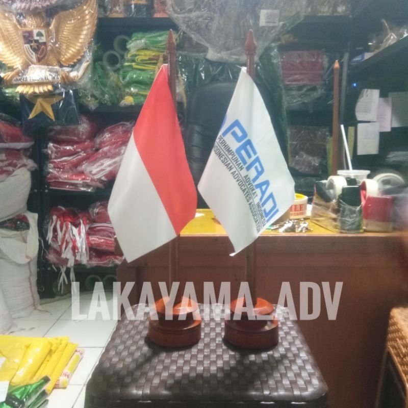 Jual bendera meja INDONESIA bendera PERADI tiang vandel | Shopee Indonesia