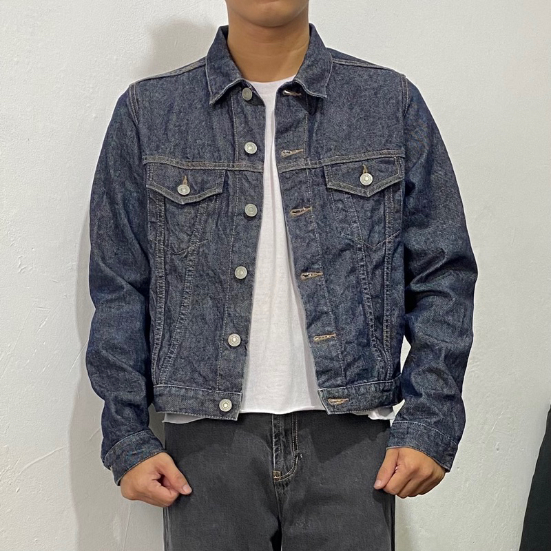 Jual Trucker Jacket Denim Uniqlo (Boxy Fitt) | Shopee Indonesia