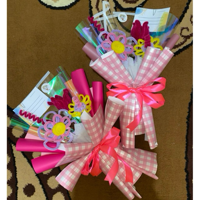 Jual BUKET LUCU / BUKET MEDIUM / KADO WISUDA / BUKET KAWAT BULU (medium ...