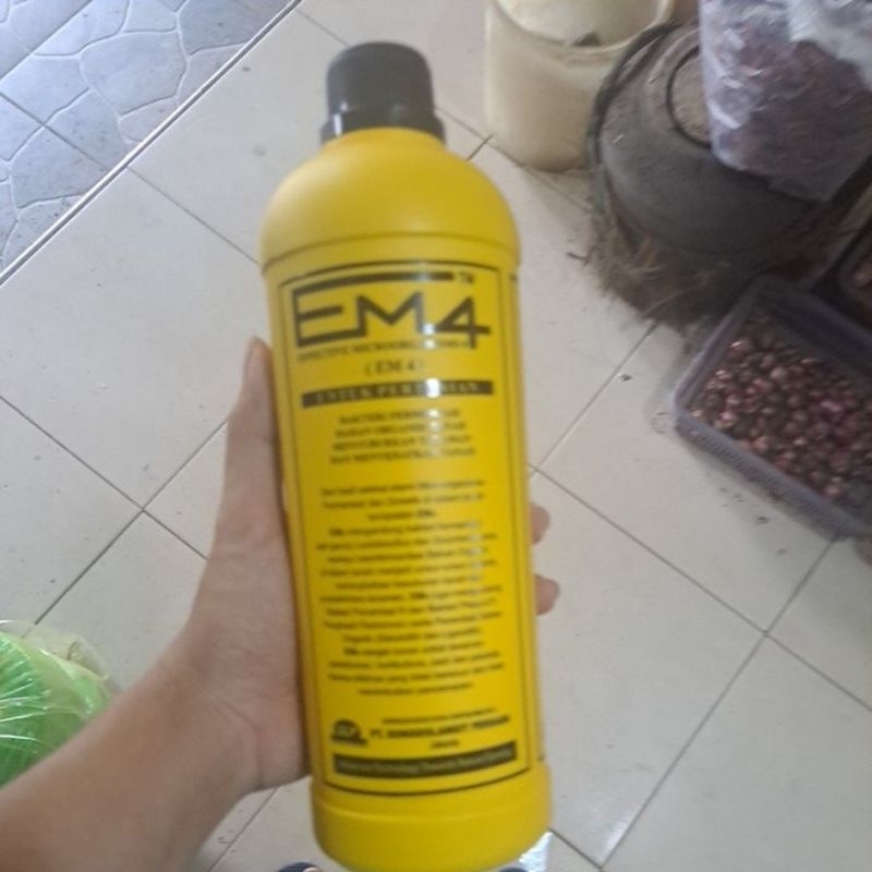 Jual Pupuk Organik EM4 Pertanian (Kuning) - 1 Liter | Shopee Indonesia