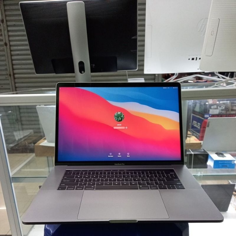 Jual MacBook Pro touchbar (15 - inch, 2016) Core i7 Ram 16GB /SSD 256GB ...