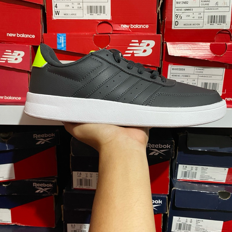 Jual 𝐒𝐄𝐏𝐀𝐓𝐔 𝐇𝐈𝐓𝐀𝐌 𝐀𝐃𝐈𝐃𝐀𝐒 𝐁𝐑𝐄𝐀𝐊𝐍𝐄𝐓 𝟐.𝟎 - 𝐁𝐋𝐀𝐂𝐊 (𝐈𝐆𝟓𝟑𝟖𝟓) (size 41⅓ ...