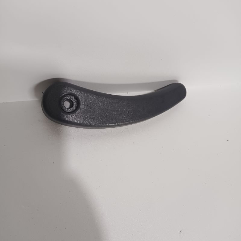 Jual handle setelah jok kursi tengah kijang kapsul Lgx sgx original ...