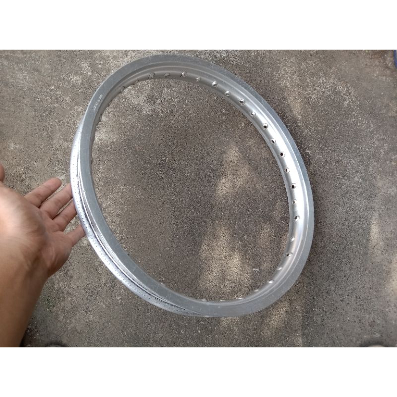Jual Velg pelek V rossi 160-17 ring 17 | Shopee Indonesia