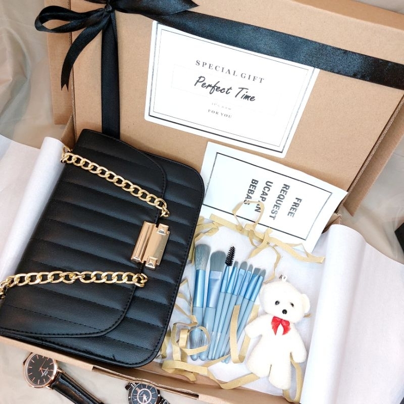 Jual Hampers Gift Box Cewek / Wanita Exclusive Untuk Kado / Hadiah Isi ...