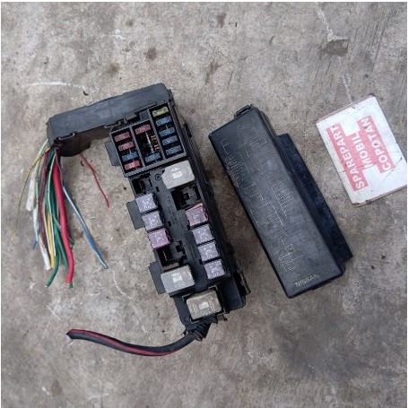 Jual Fuse box set sikring / Relay mesin Nissan Xtrail x-trail T30 yang ...