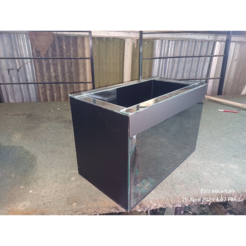 Jual Aquarium kaca 70x40x40 full background | Shopee Indonesia