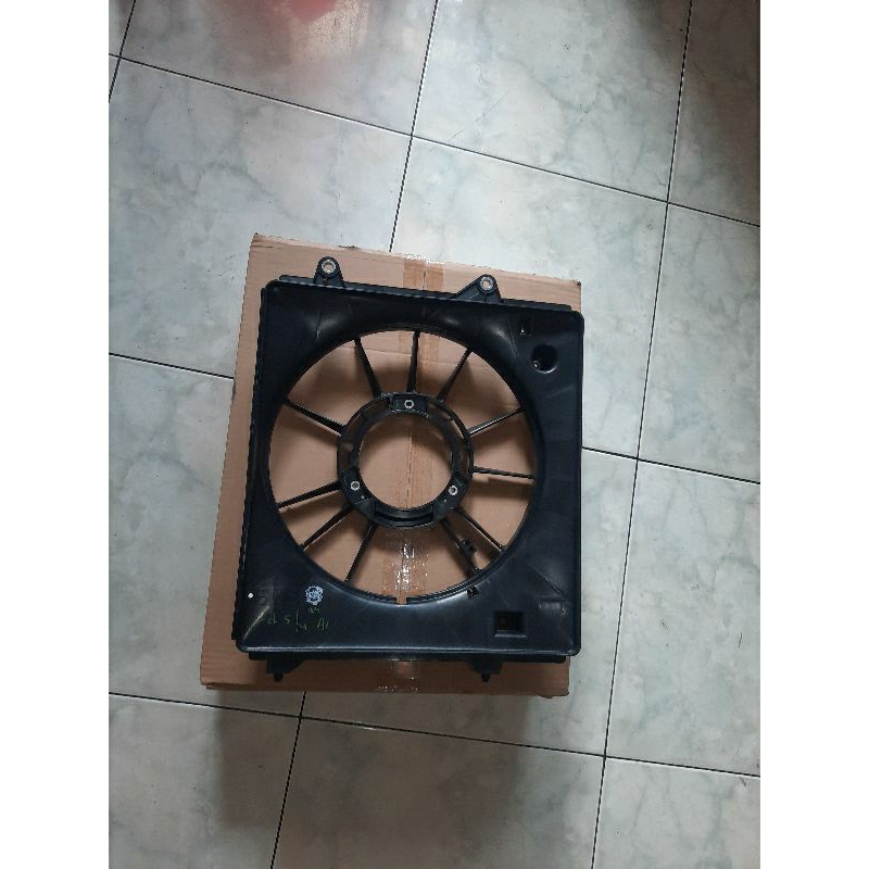 Jual shroud fan / rumah kipas ac honda brv hrv wrv city hatchback 2022 ...