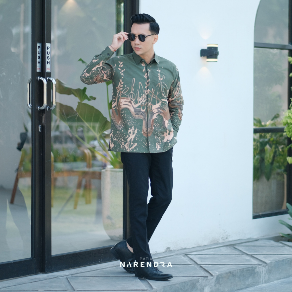 Jual Batik Narendra | Kemeja Batik Pria Alusan Modern Reguler Lengan Panjang Motif Alingga Sage ...