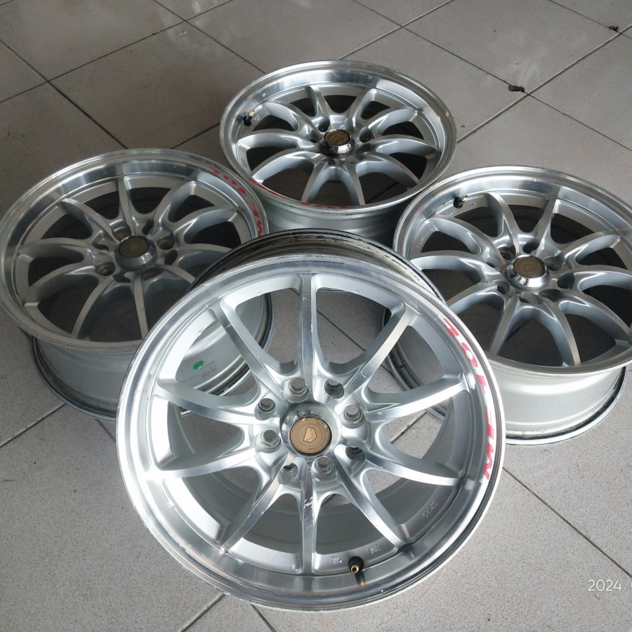 Jual Velg mobil bekas racing mugen ring 15 pnp brio sigra calya ignis freed yaris avanza xenia ...