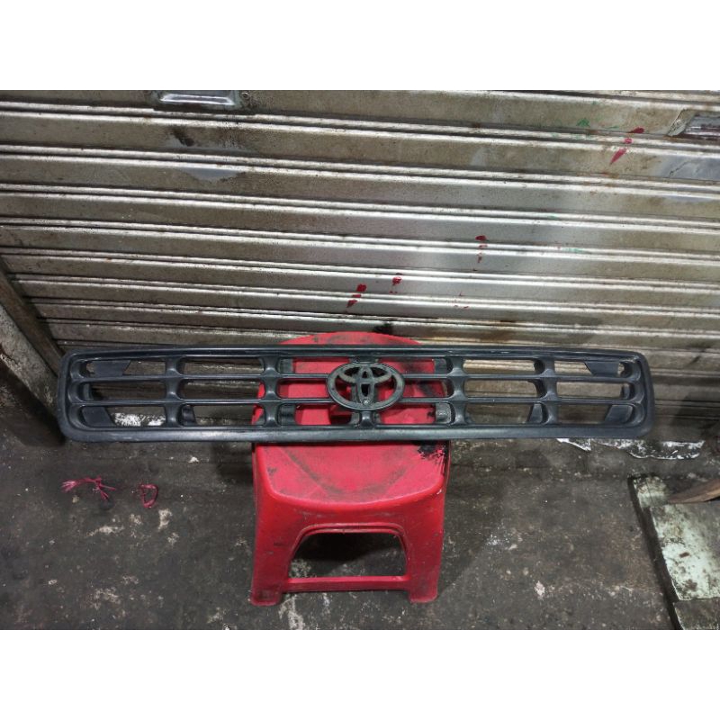 Jual grill Rambang Toyota RAV4 lama tahun 1997 original COPOTAN ...