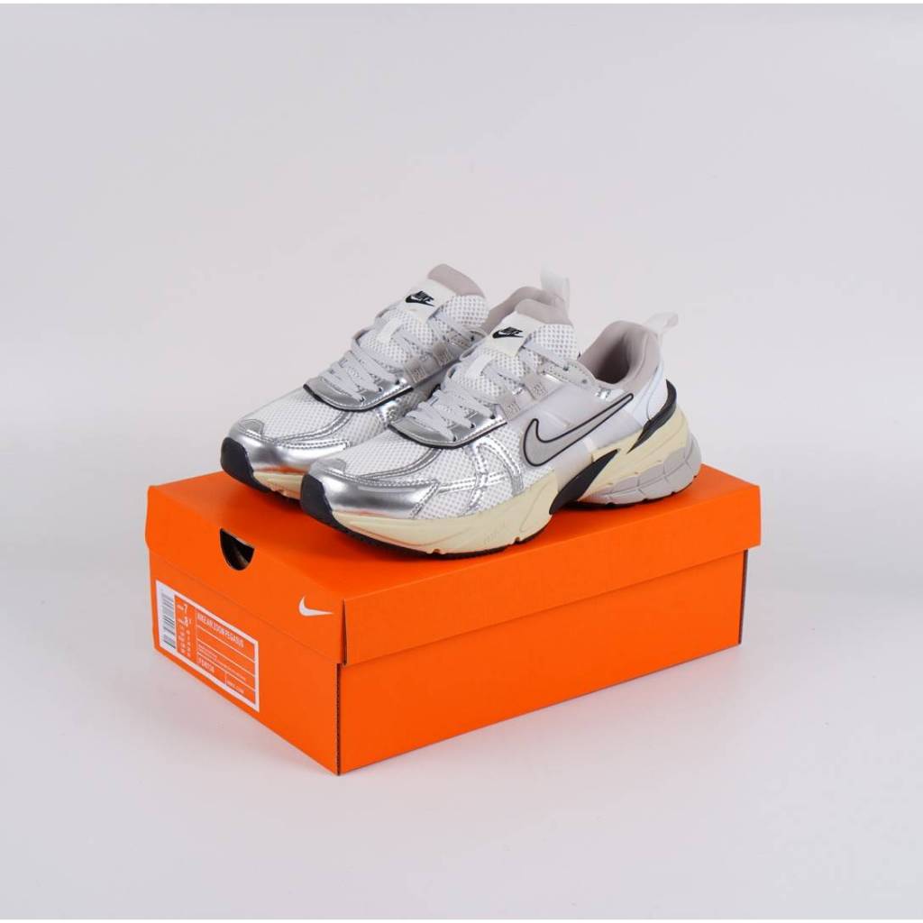 Jual Nike V2K Run Pure Platinum Wolf Grey Metallic FD0736-003 | Shopee ...