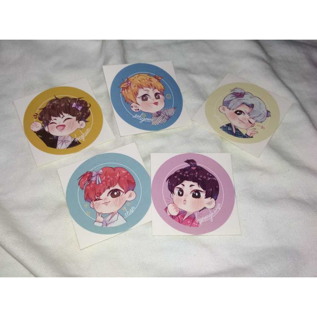 Jual Custom sticker chibi karakter | Shopee Indonesia