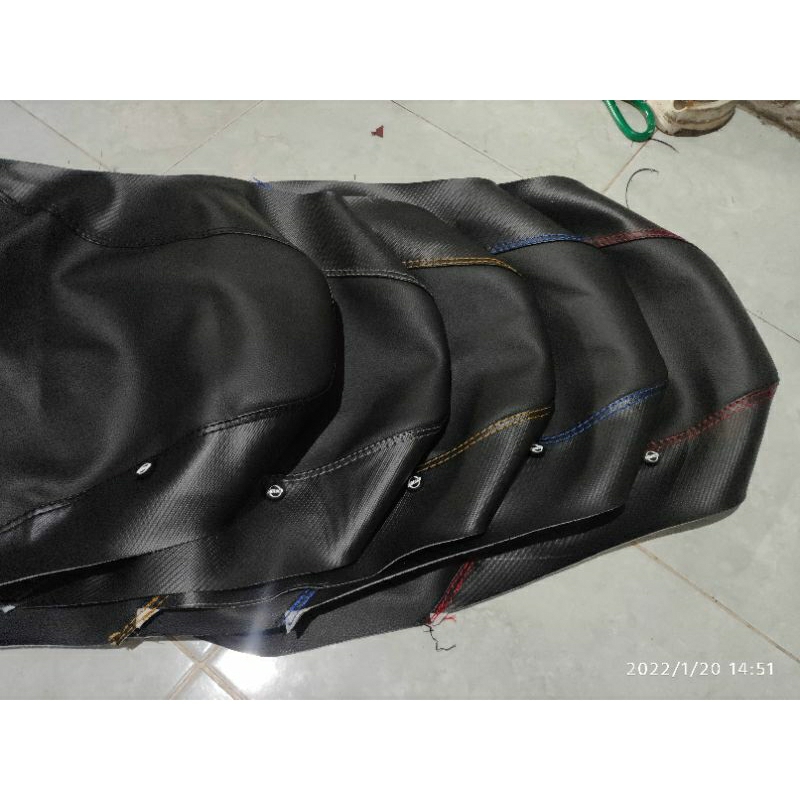 Jual Kulit Jok Motor MBtech Jahit | Shopee Indonesia