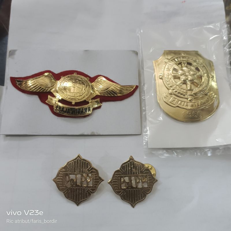 Jual LENCANA PDH KEWENANGAN POL PP WING POL PP MONOGRAM POL PP PDH ...
