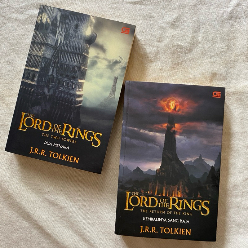 Jual Buku Novel The Lord of The Rings Two Towers dan the Return of the King - JRR Tolkien ...