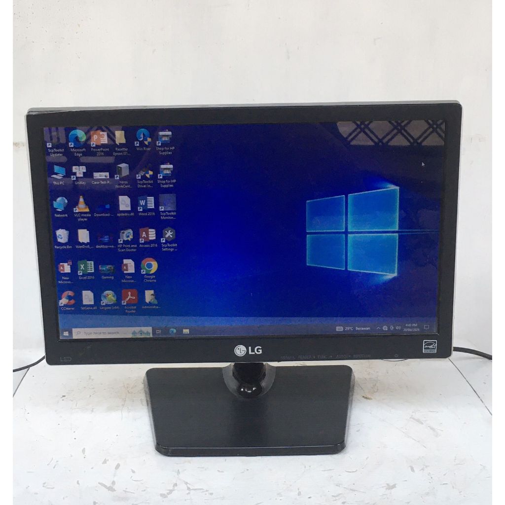 Jual Monitor Led LG 16 inci LG 16M37A (tanpa adaptor dan tapan kabel VGA) | Shopee Indonesia