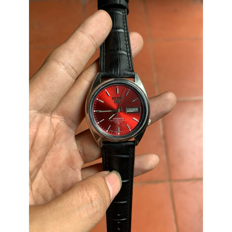 Jual Seiko 5 Red Dial Original Seiko Movement Caliber 7009 | Shopee ...