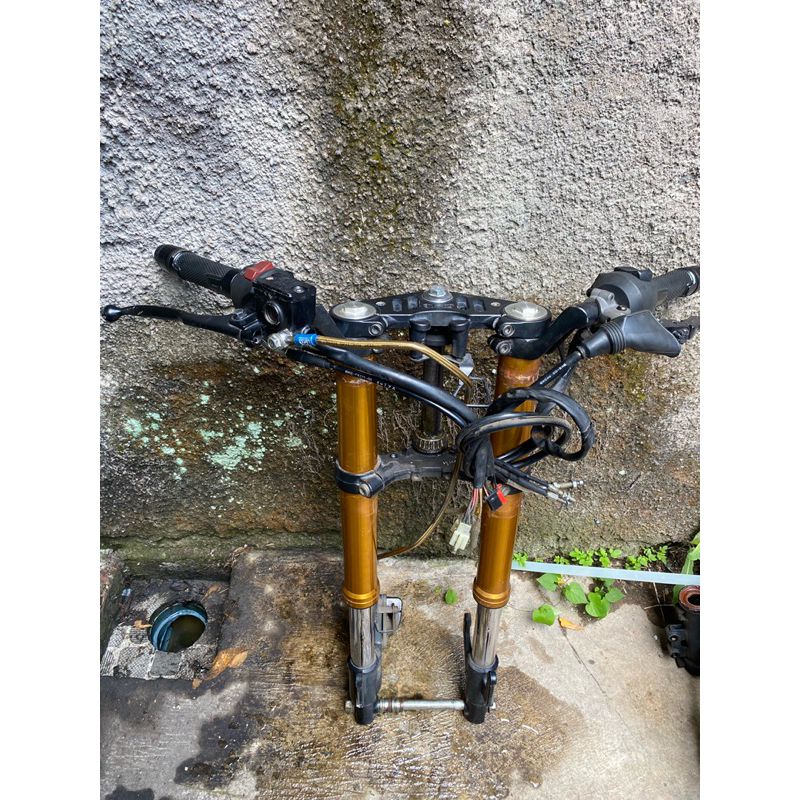 Jual Up side Down USD shock shockbreaker depan yamaha r15 v3 vva | Shopee Indonesia
