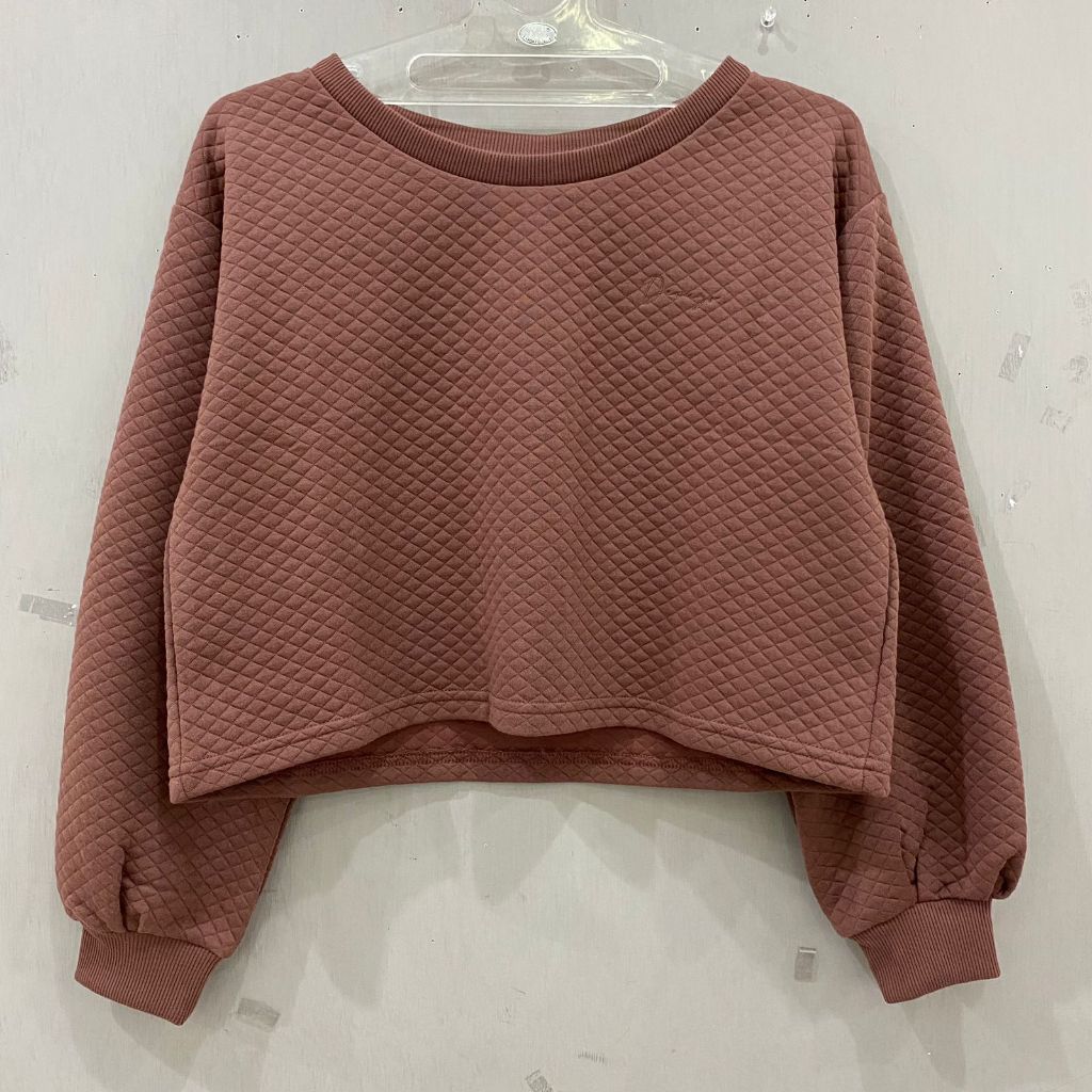 Jual SWEATER CROP TOP WAFELS WANITA DEVAGO ALL SIZE WARNA MERAH JAMBU ...