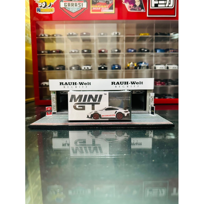 Jual Mini GT No 630 Porsche 911 (922) GT3 RS White w/ Pyro Red Accent ...
